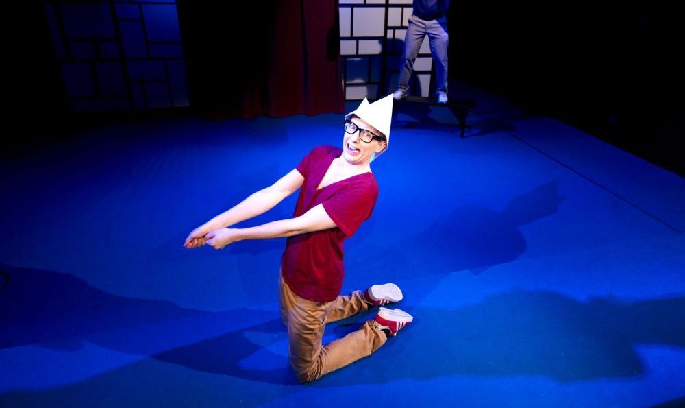 En finlandssvensk komikers uppväxt | nytid.fi